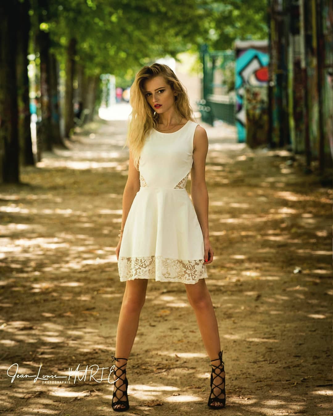 MODELE PHOTO femme référence 61001